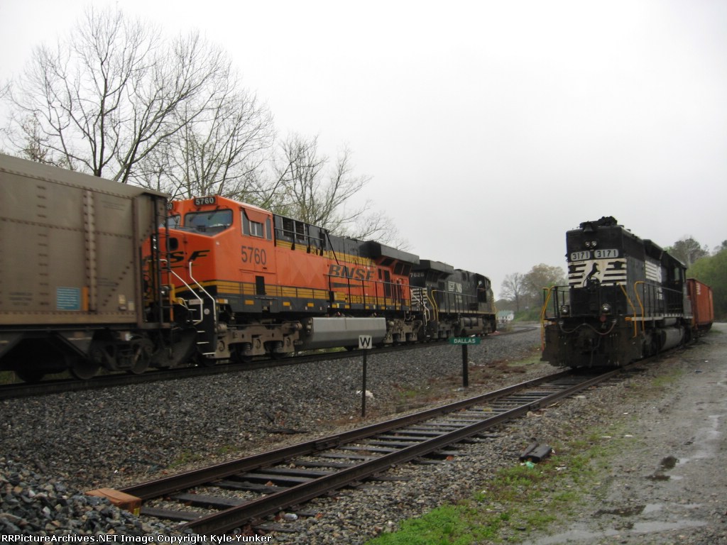 BNSF 5760